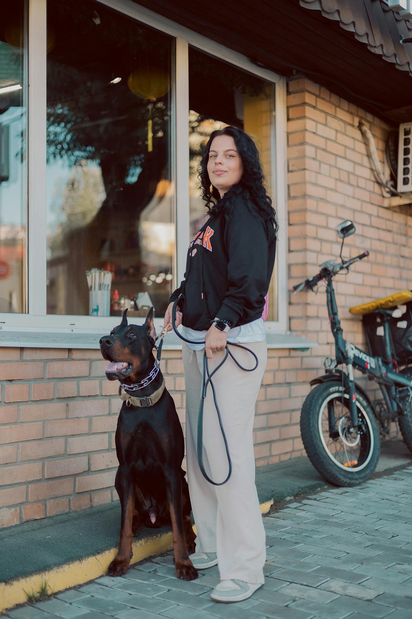 7 Doberman Leash Pulling Tips for Calmer Walks